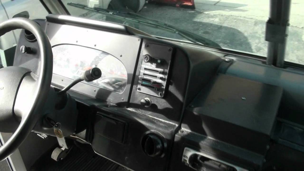 2005 Ford E350 Utilimaster 16ft Step Van Rear Barn Doors - YouTube