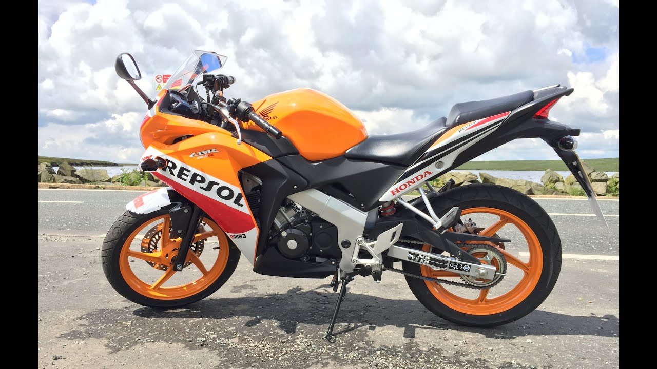 Honda CBR125R - how to tank petrol.. - YouTube