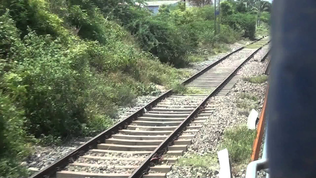 Exp trains towards Erode & Passing Cauvery River Bridge - YouTube