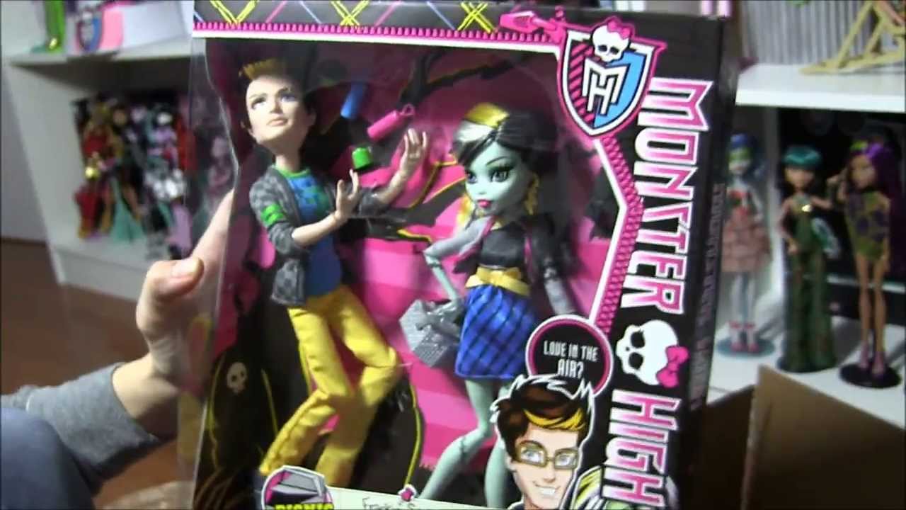 MONSTER HIGH PICNIC CASKET FOR 2 BOX OPENING VIDEO!!! :D - YouTube