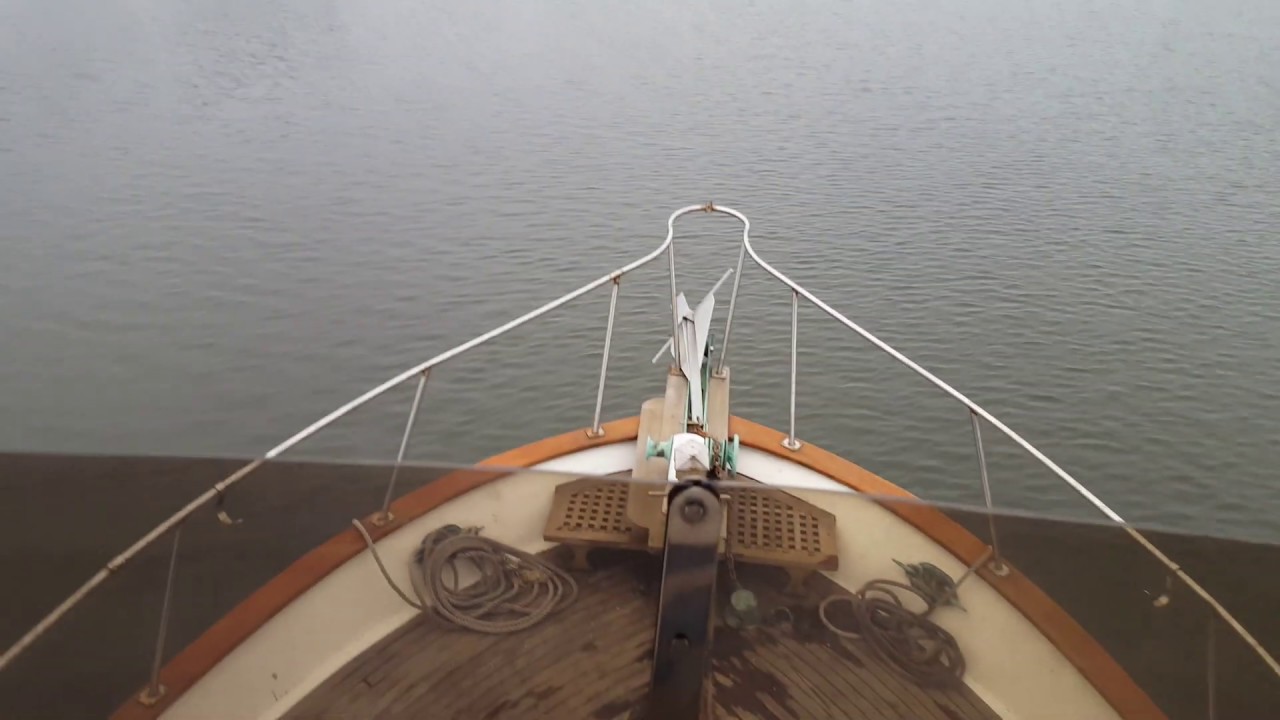 Litton 41' twin diesel Universal Trawler underway in Sunset Beach CA ...