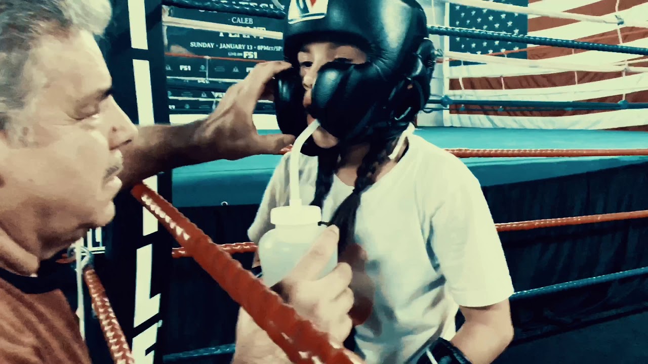 Working with Boxing trainer Robert Alcazar - YouTube