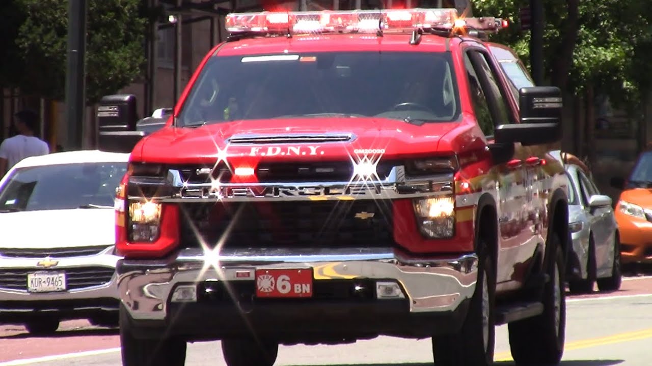 FDNY Battalion 6 responding - YouTube