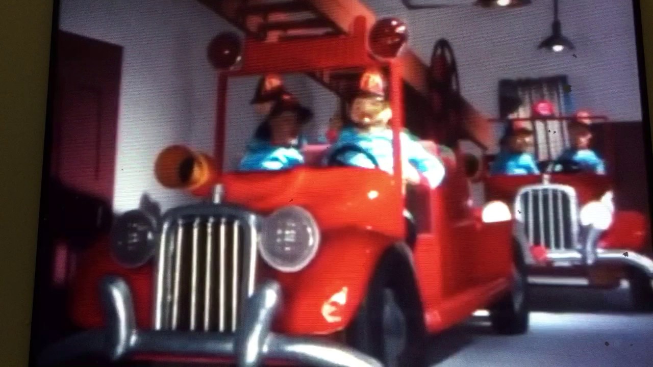 CURIOUS GEORGE & FIREMAN TALKING ON THE TELEPHONE TURKISH MARCH DRIVE ...