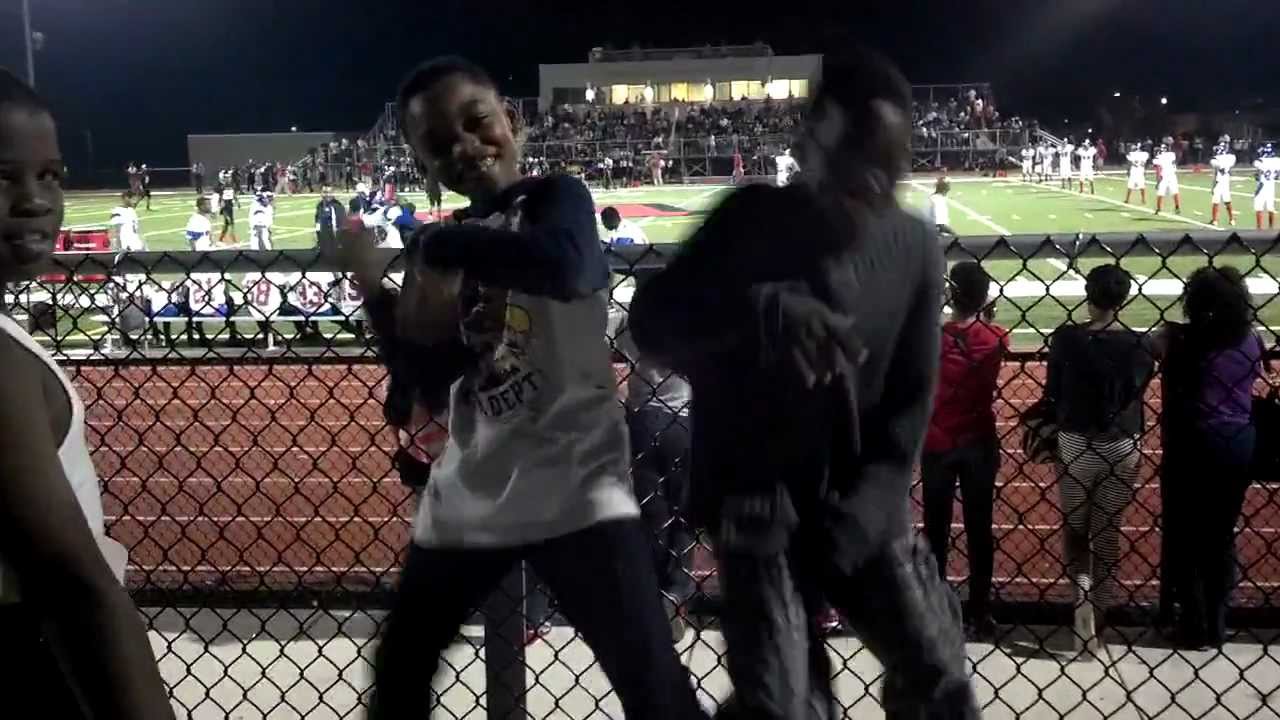 Two crazy kids dancing! - YouTube