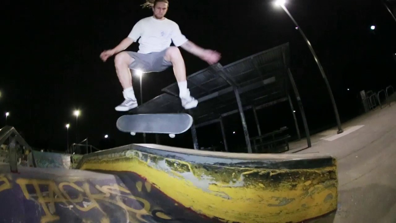 Ricky Glaser, Northcote skatepark 2017 - YouTube