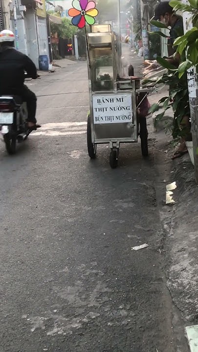 #shorts bánh mì thịt nướng xe đẩy | dung an suong | dung an suong travel - YouTube