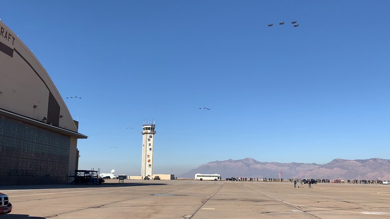 35 F-35's from Hill Afb, UT perform a show of force - YouTube