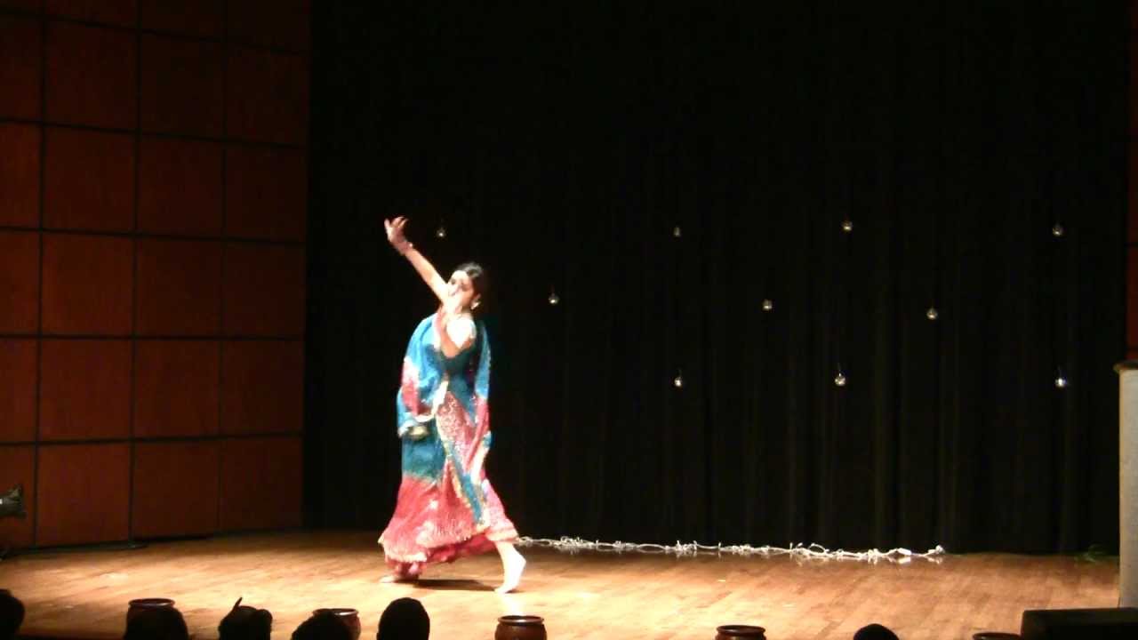 "Rang de mohe rang de": The Bollywood Experience with Parul Kapoor ...