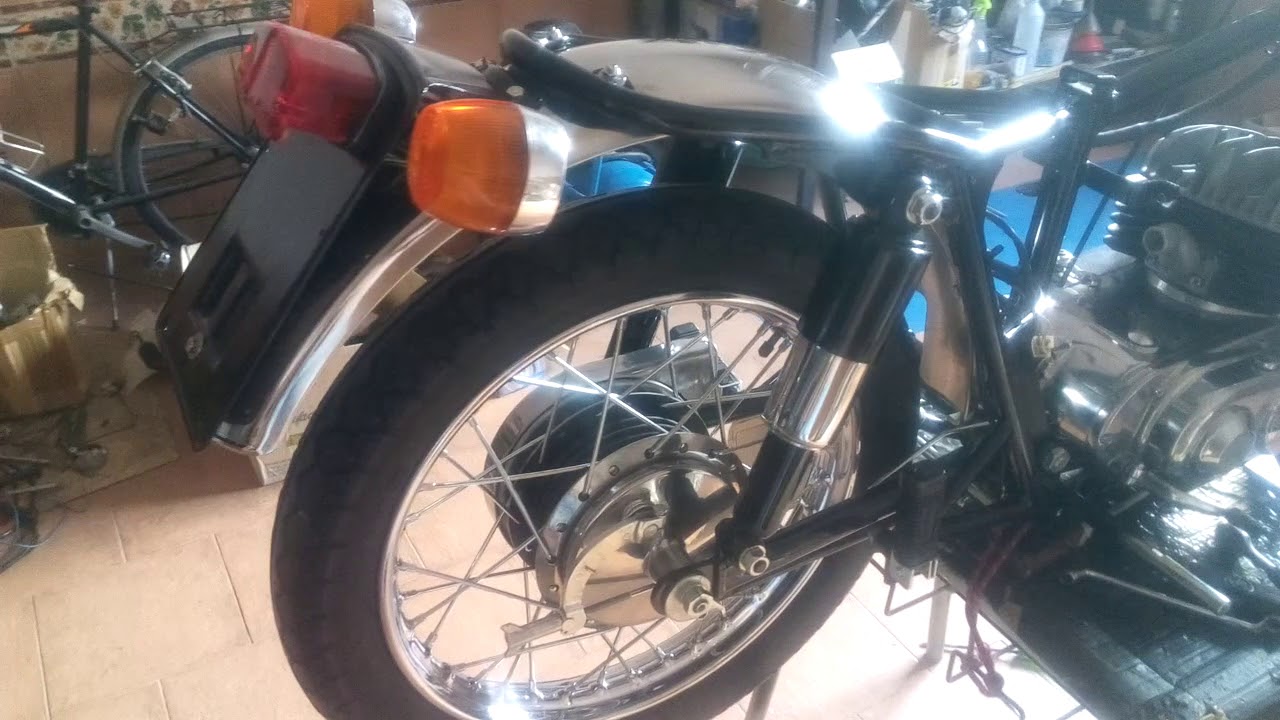 Bultaco Mercurio 175 GT, restauración - YouTube