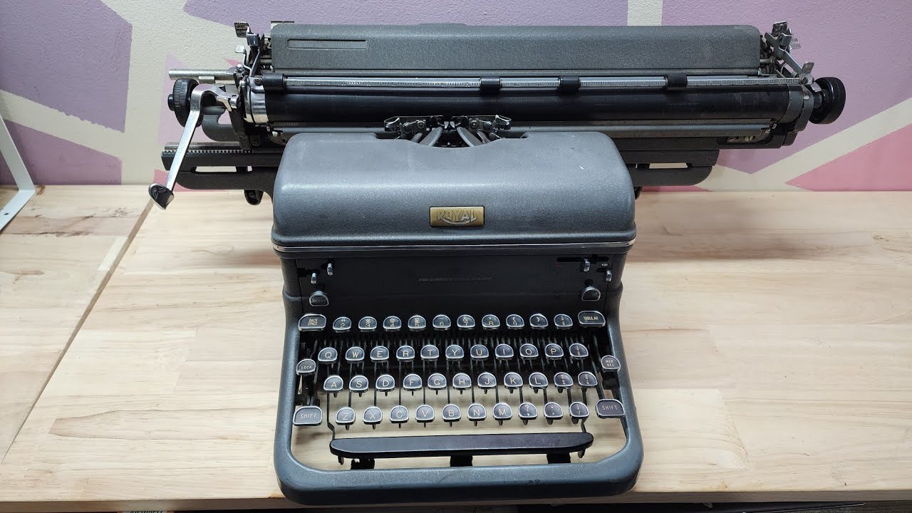 1940's Royal Typewriter ASMR Typing Sounds for 1 Hour - YouTube