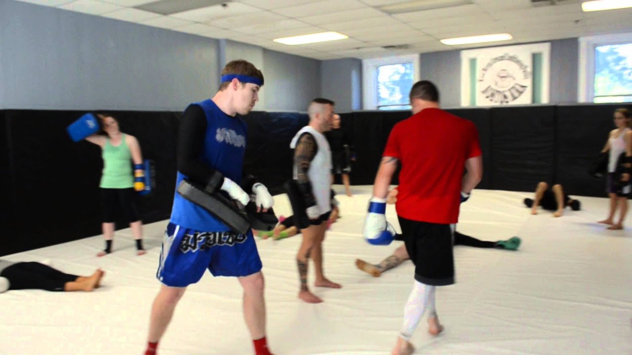 Nostos MMA Cardio Muay Thai - YouTube