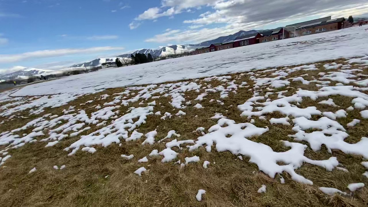 The track is filled with snow!!! - YouTube