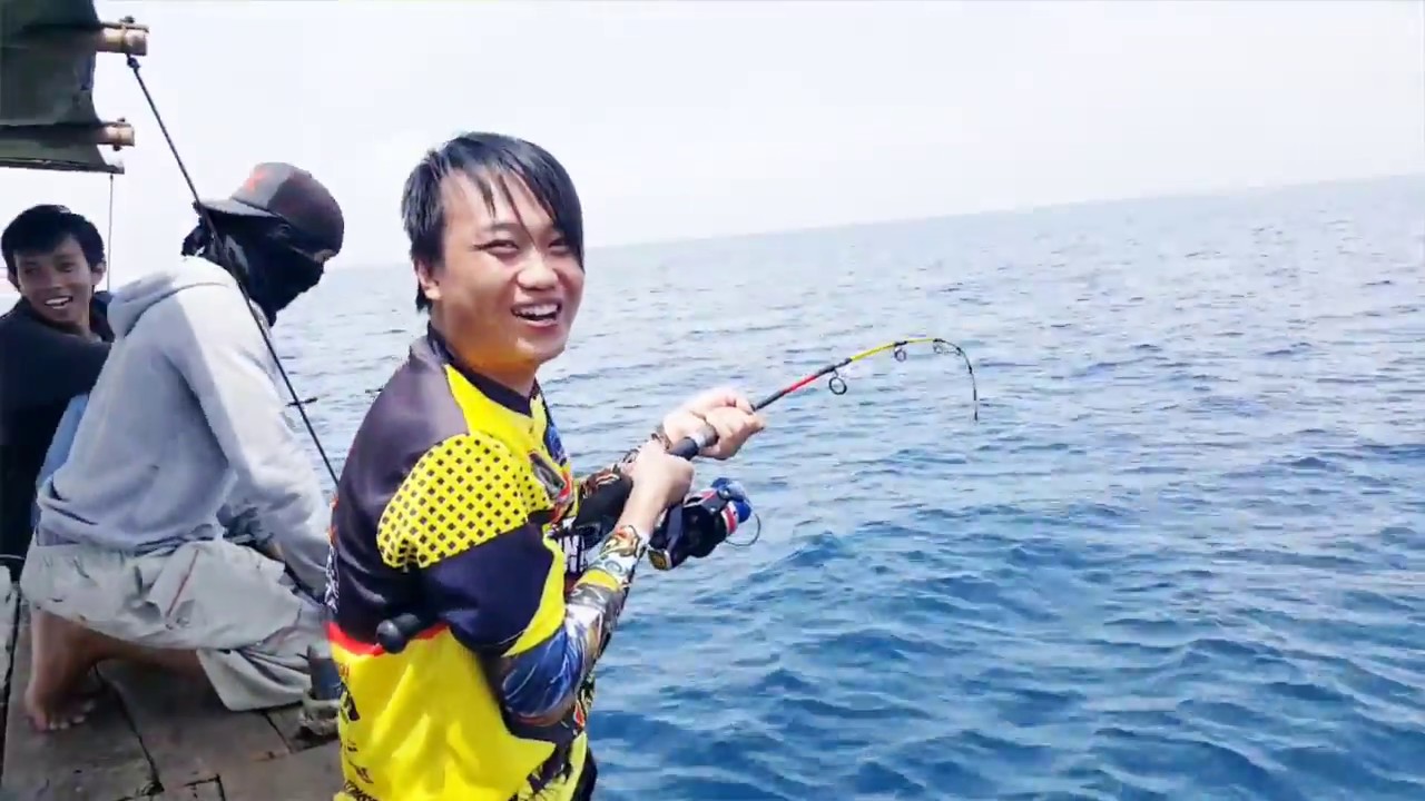 Mancing Mania Dapat Ikan GT 10kg Terbaru!!! tarikannya MANTAP!!! - YouTube