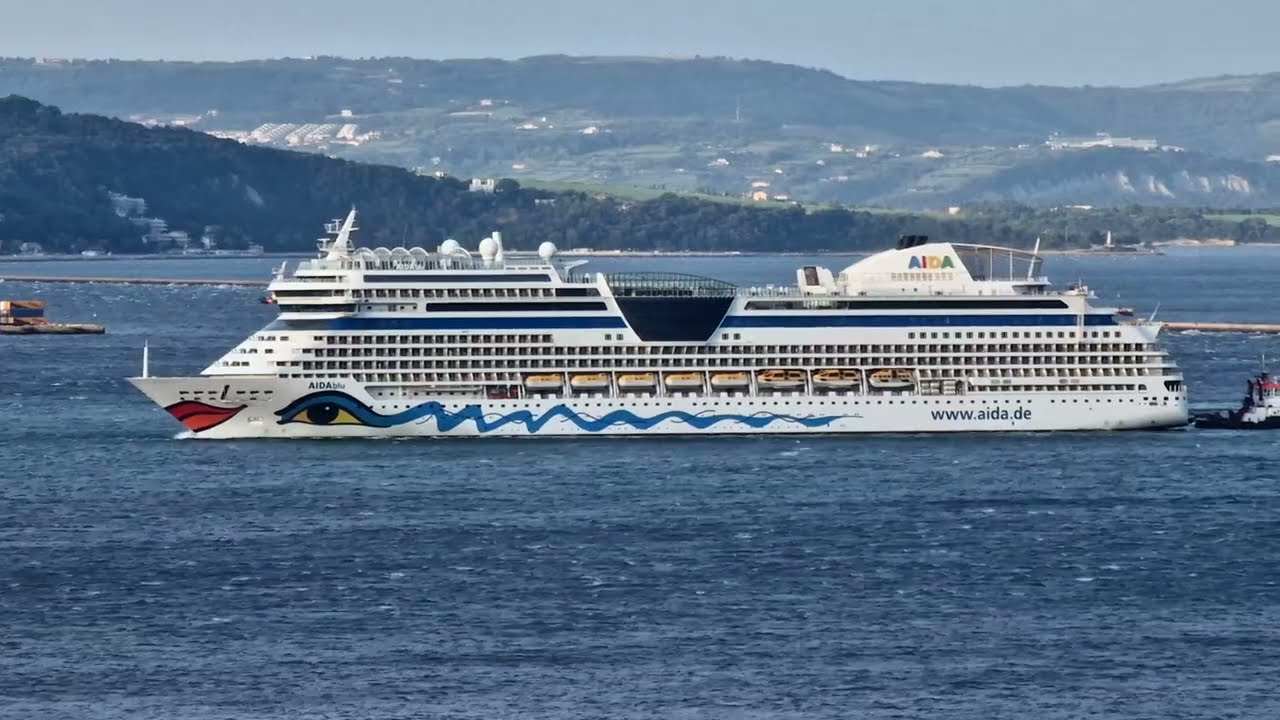 Aida Blu Cruise Ship - Bora forte 24/06/2024 - YouTube