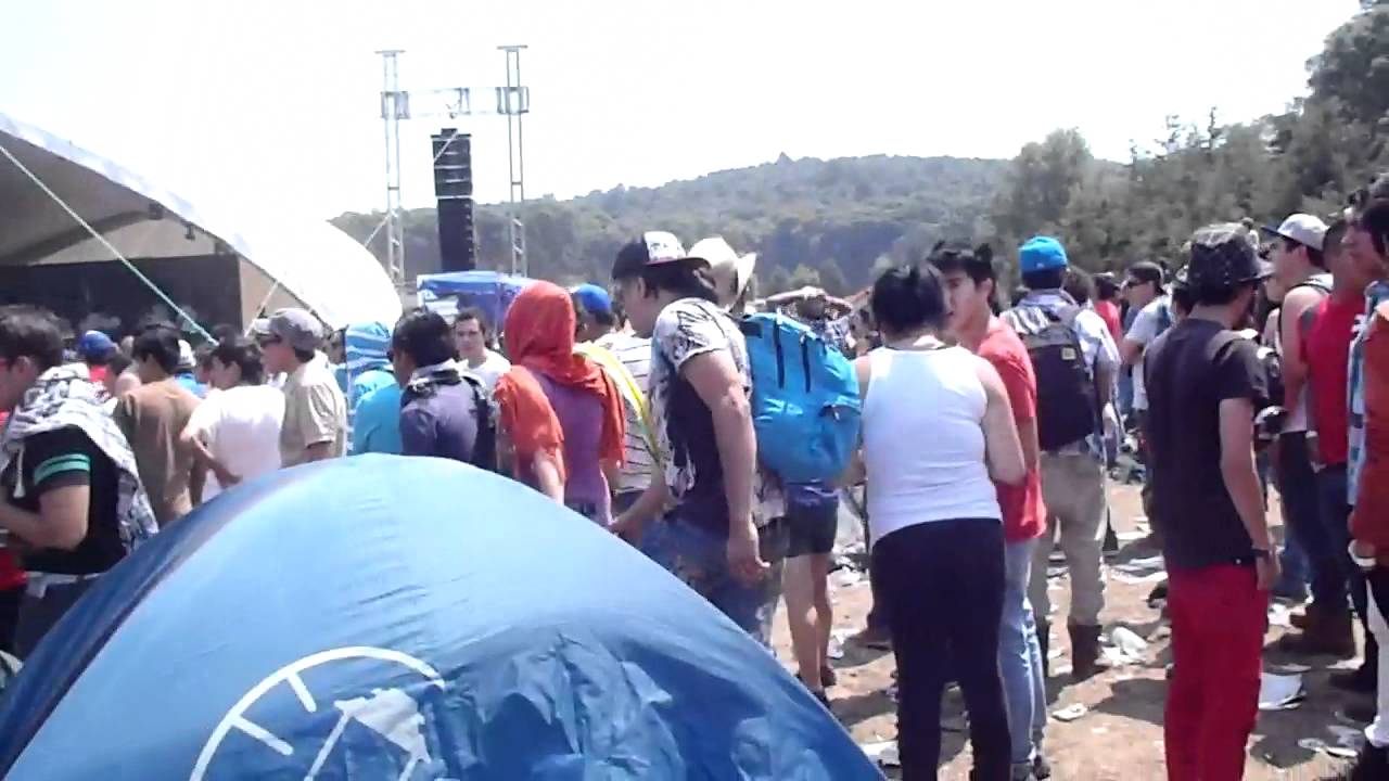 Iló Festival Fabio & Moon y La Banda Guerrera - YouTube