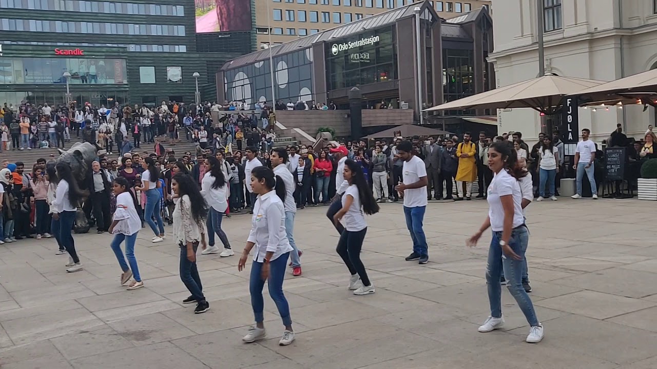 Indians Flashmob at Oslo S - YouTube