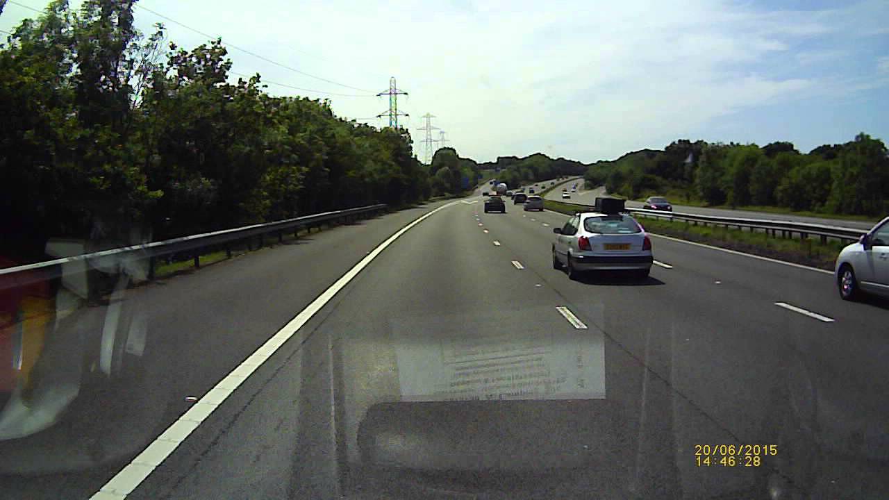 Dash cam M4 junction 32 west bound 18/7/2015 - YouTube