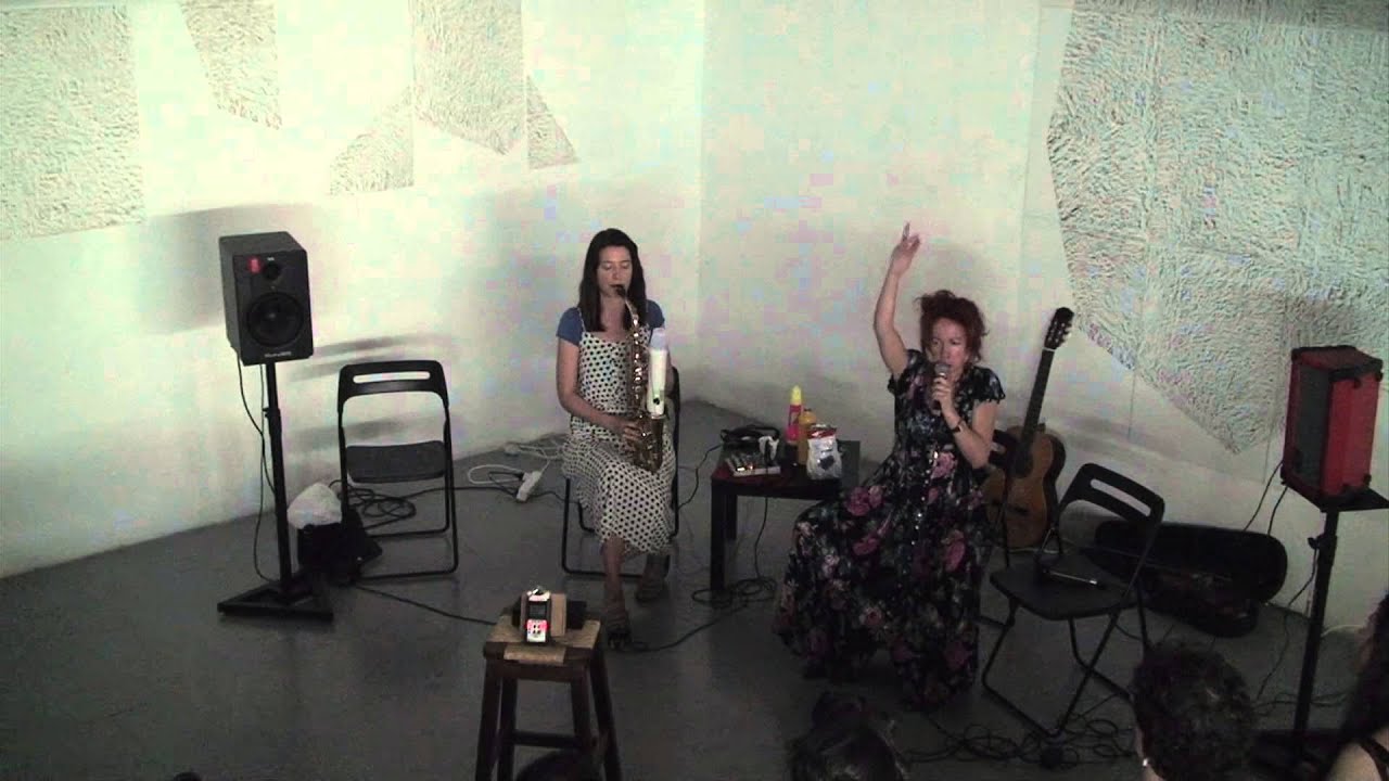 Rosalind Hall / Marta Sainz - YouTube