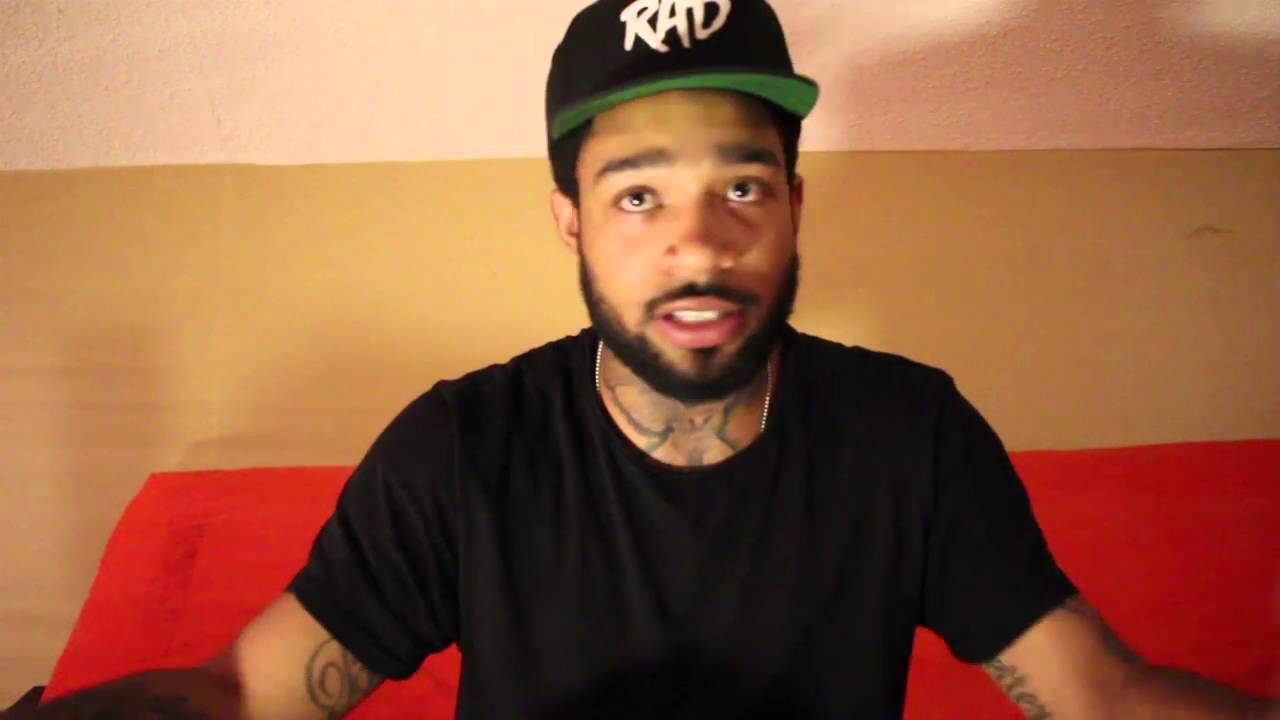 Interview with artist Jay L - YouTube