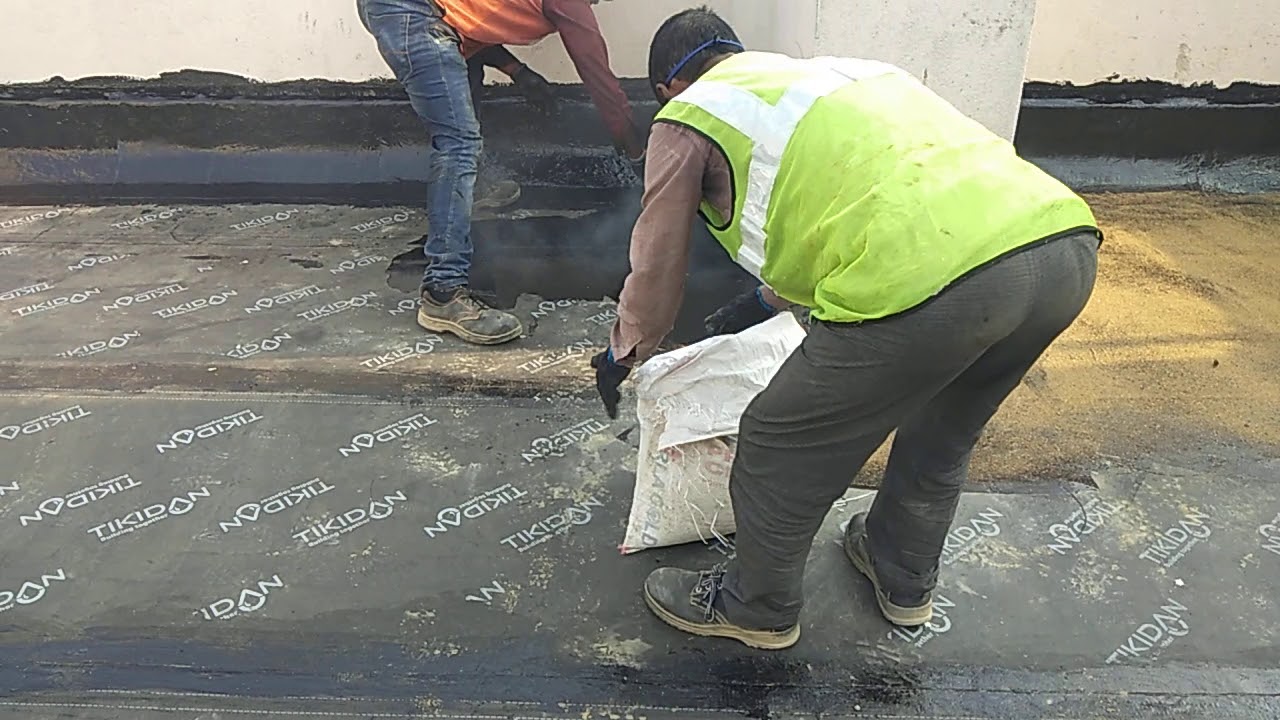 Bitumen work and spreading sand #membrane#waterproofing #india #app ...