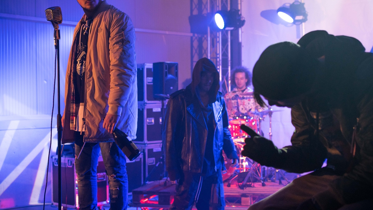 Nerieš ft. Logic (YYY) - Nepýtam sa prod. Kaapo |OFFICIAL VIDEO| - YouTube