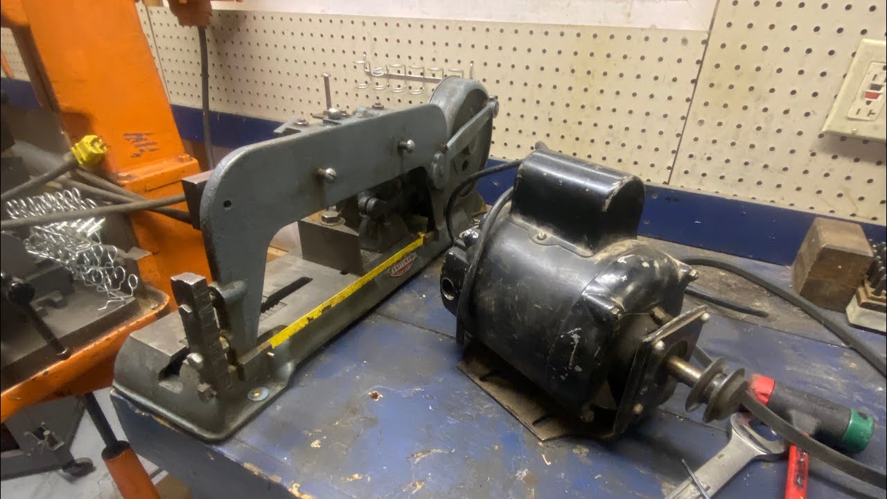 Little power hacksaw shop project - YouTube