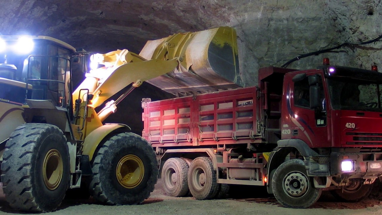 LED heavy duty mining lights and farming vehicle driving lights ...