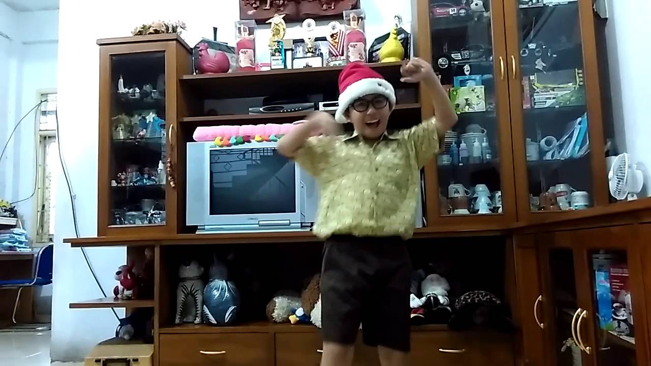 Albert - Sing A Song - YouTube