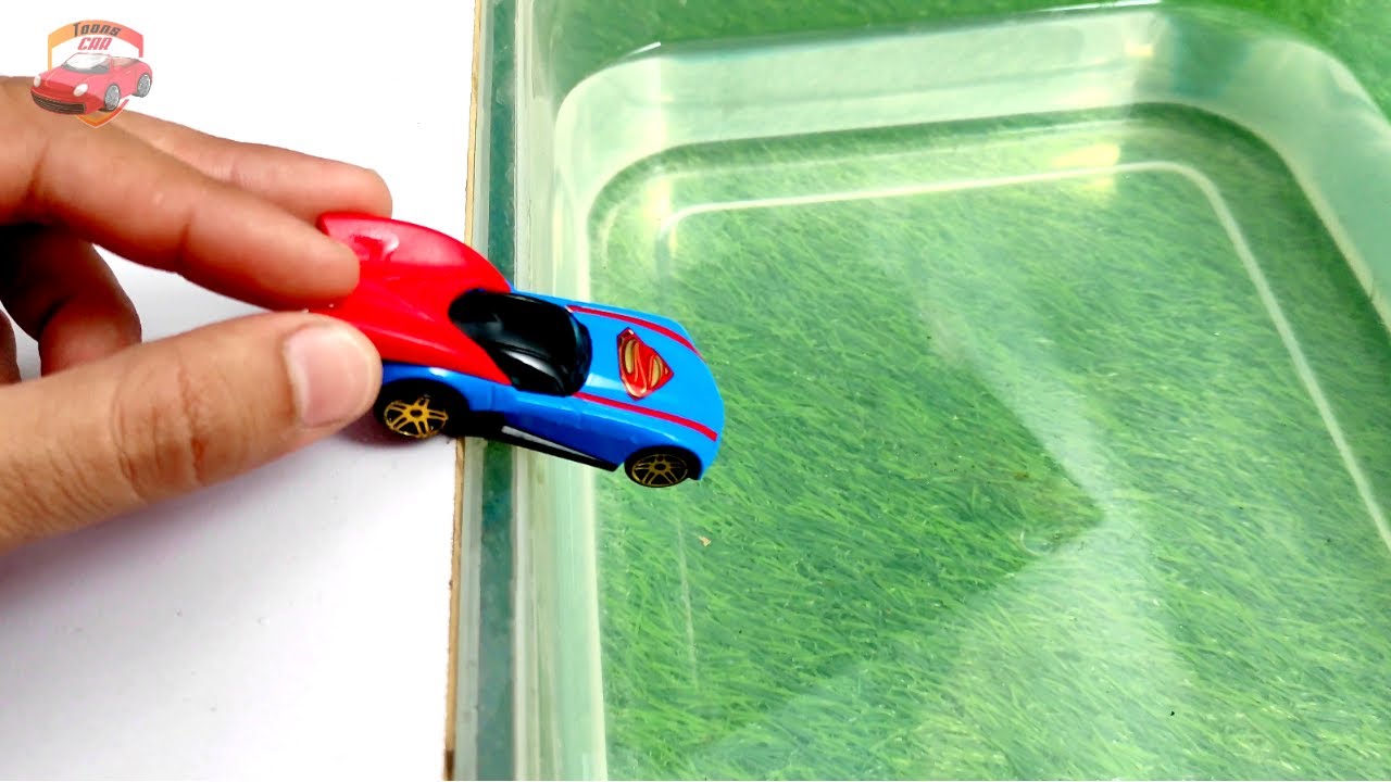 Diecast Cars Sliding Into the Water | Cars For Kids Fall Into Water ...