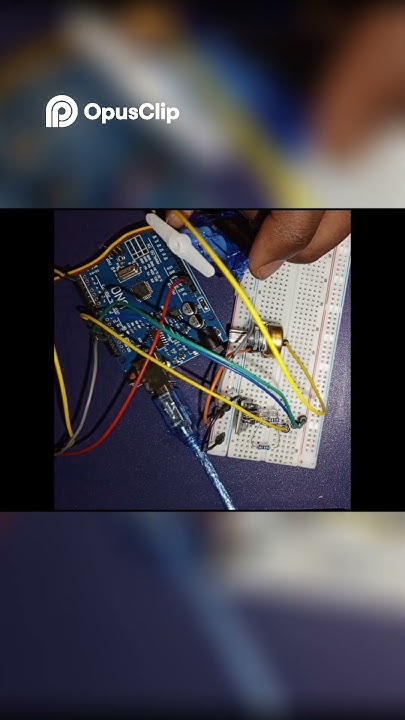 Contrôle Servo avec Potentiomètre + LED RVB | Projet Arduino Facile ! - YouTube