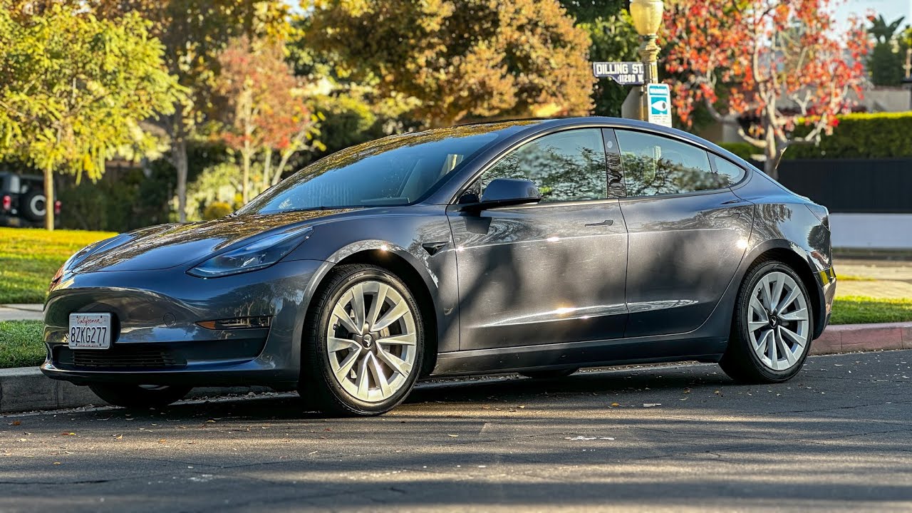 2022 Tesla Model 3 4-Door Sedan - YouTube