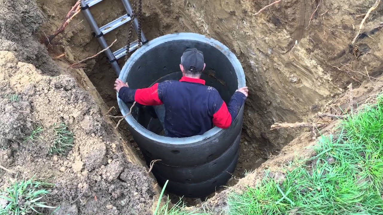 Terrassement puisard jean part 6 - YouTube