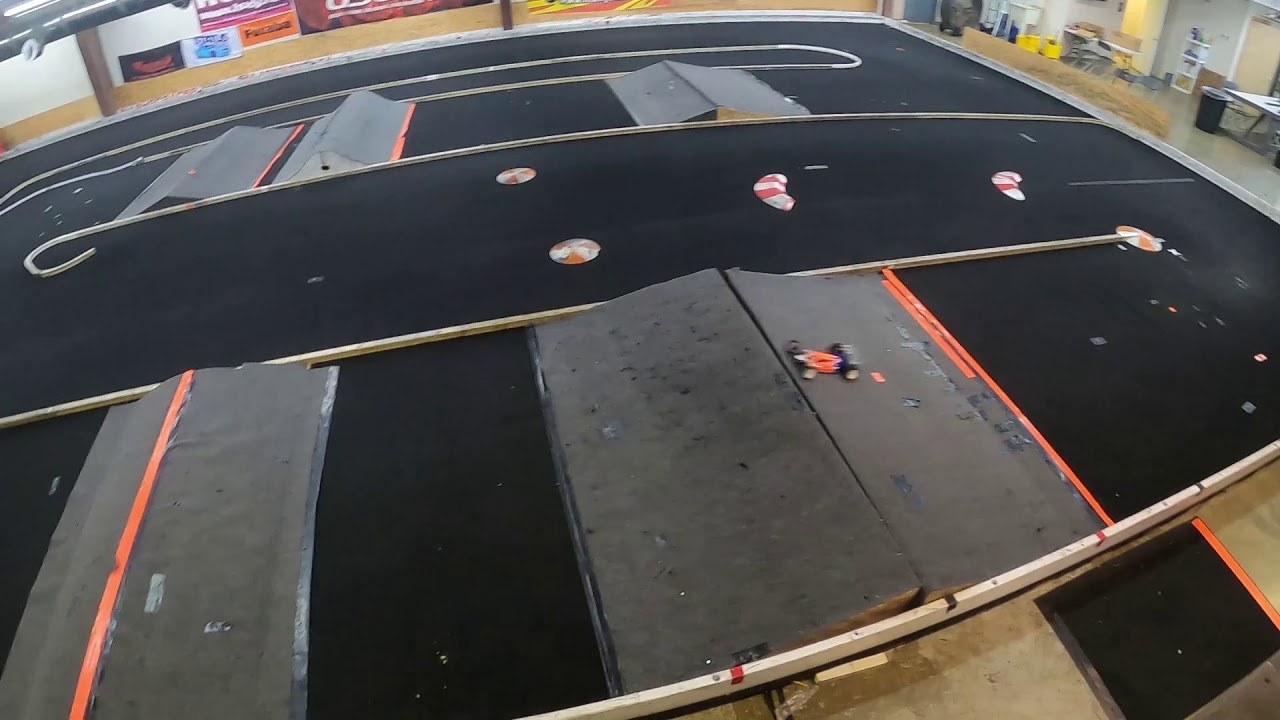 Xray XB2 at Apex Raceway - YouTube