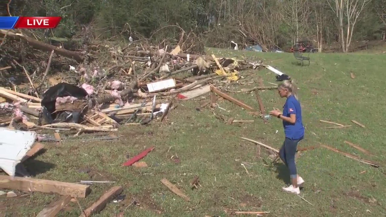 Jessica Costello shows the aftermath of tornado in Charleston - YouTube