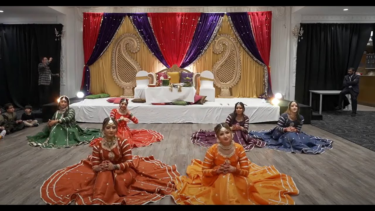 BEST PAKISTANI GIRLS WEDDING DANCE MELBOURNE 2022 - YouTube