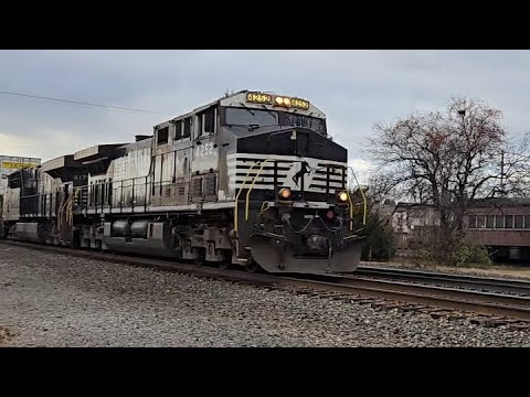 NS #4252 EB, Chesterton, IN 12/04/2024 - YouTube