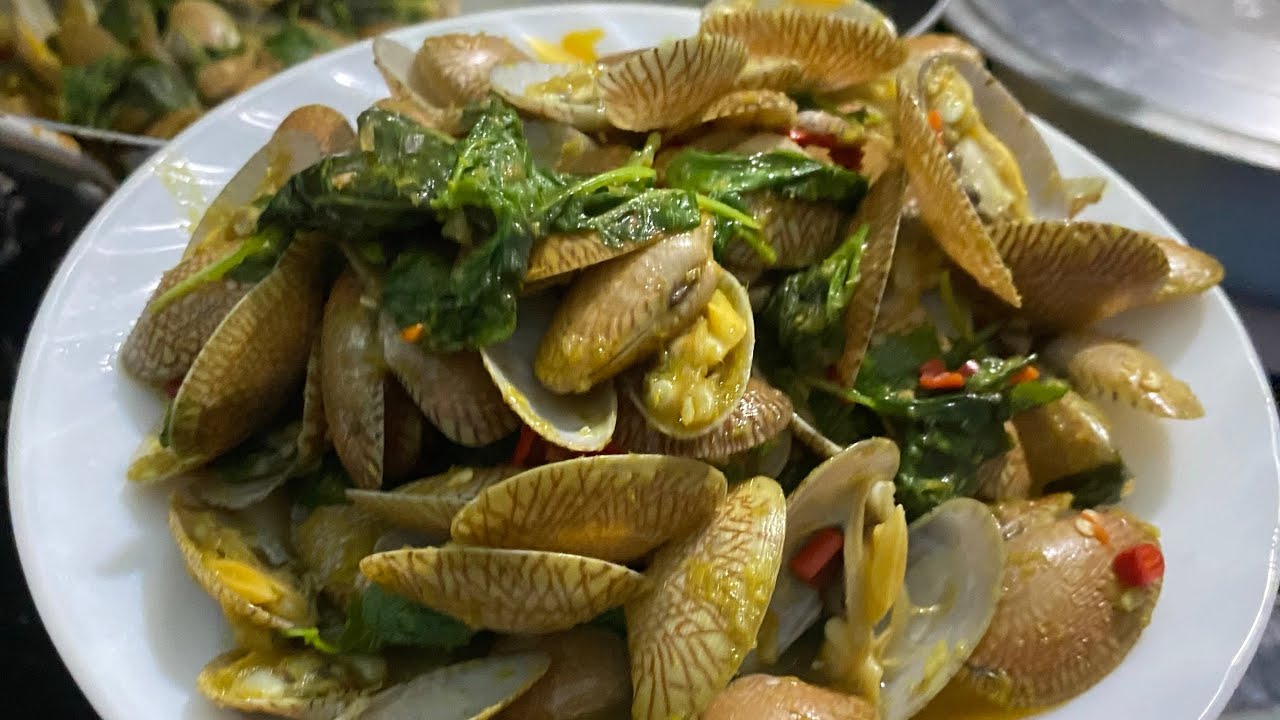 ខ្យងហូលឆាគ្រឿង | Fried Sea Shells #cooking #bunkea - YouTube