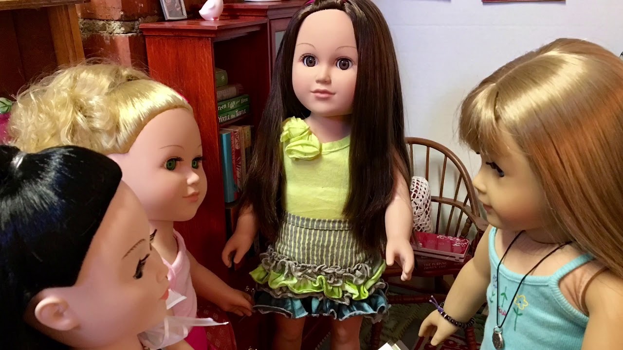 Lilly Doll Welcomes New Dolls To Doll House! - YouTube