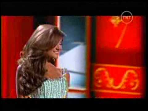 Constanza Báez en Miss Universo. Desfile de gala de las 10 ...
