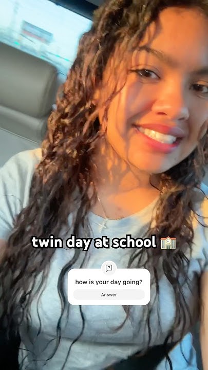 Twin Day At School - YouTube