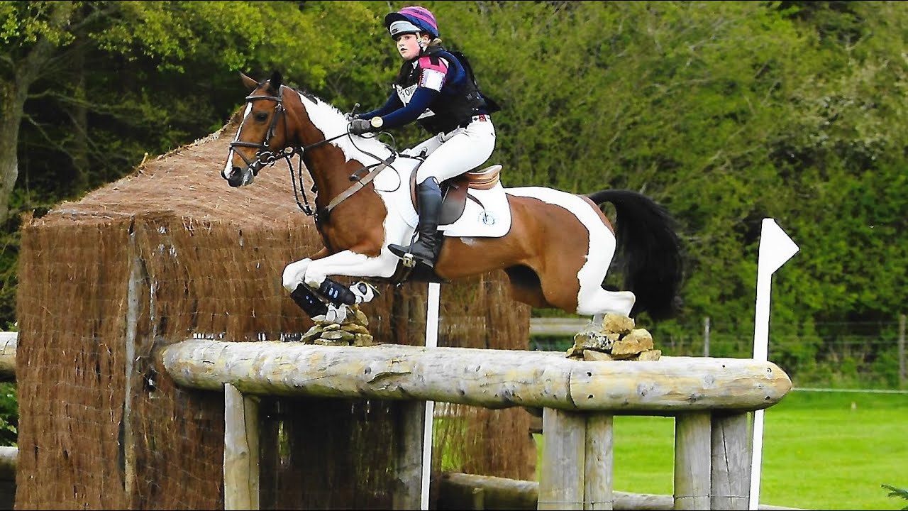 Withington Manor PT ~ 7th || Georgie Williams & Centyfield Czaia - YouTube