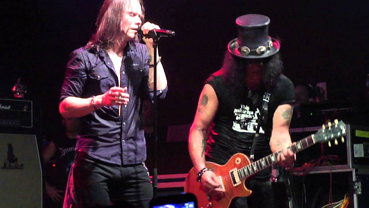 Slash - Far and away - Teatro Vorterix 2012 HD - YouTube