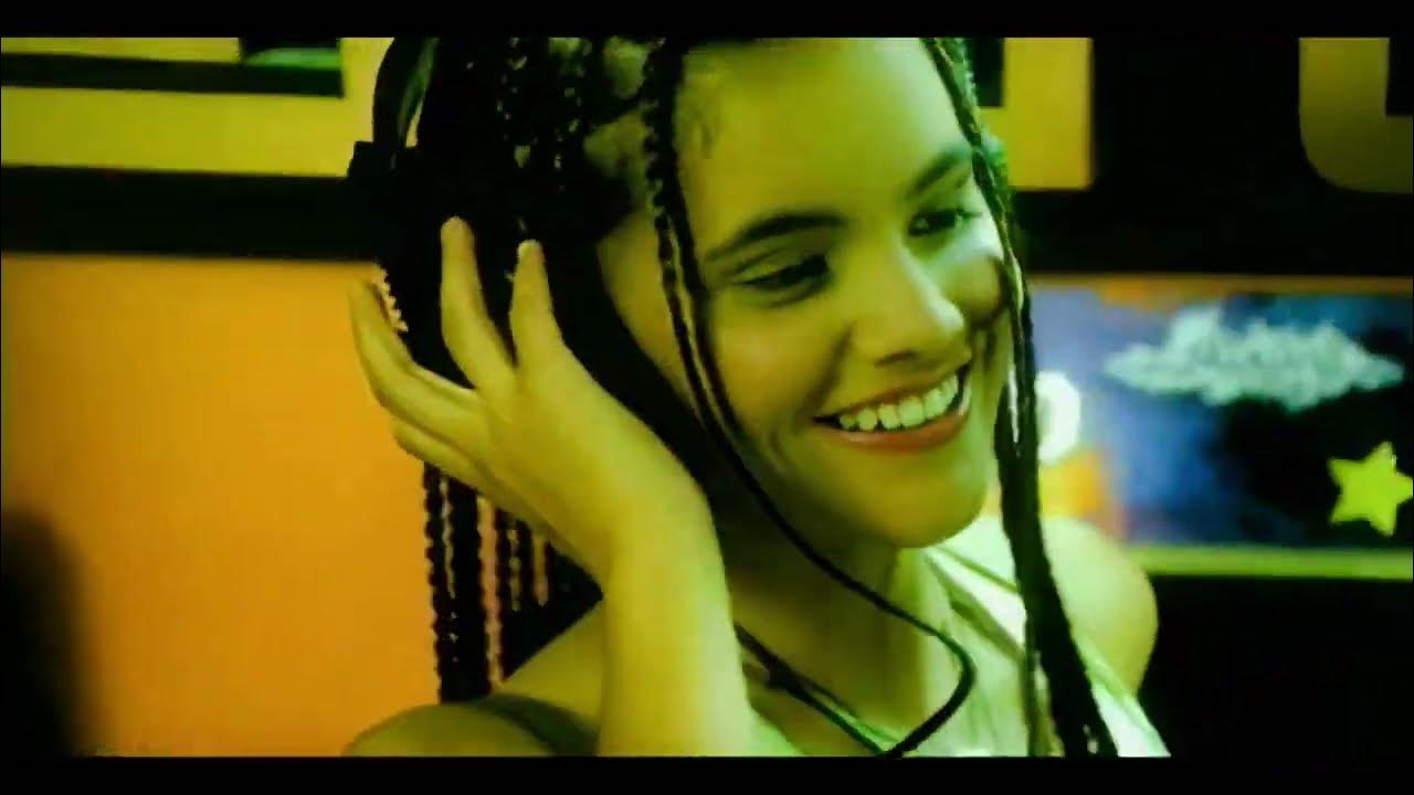 Reyli Barba - Amor del Bueno (Official Video) [4K Remastered] - YouTube