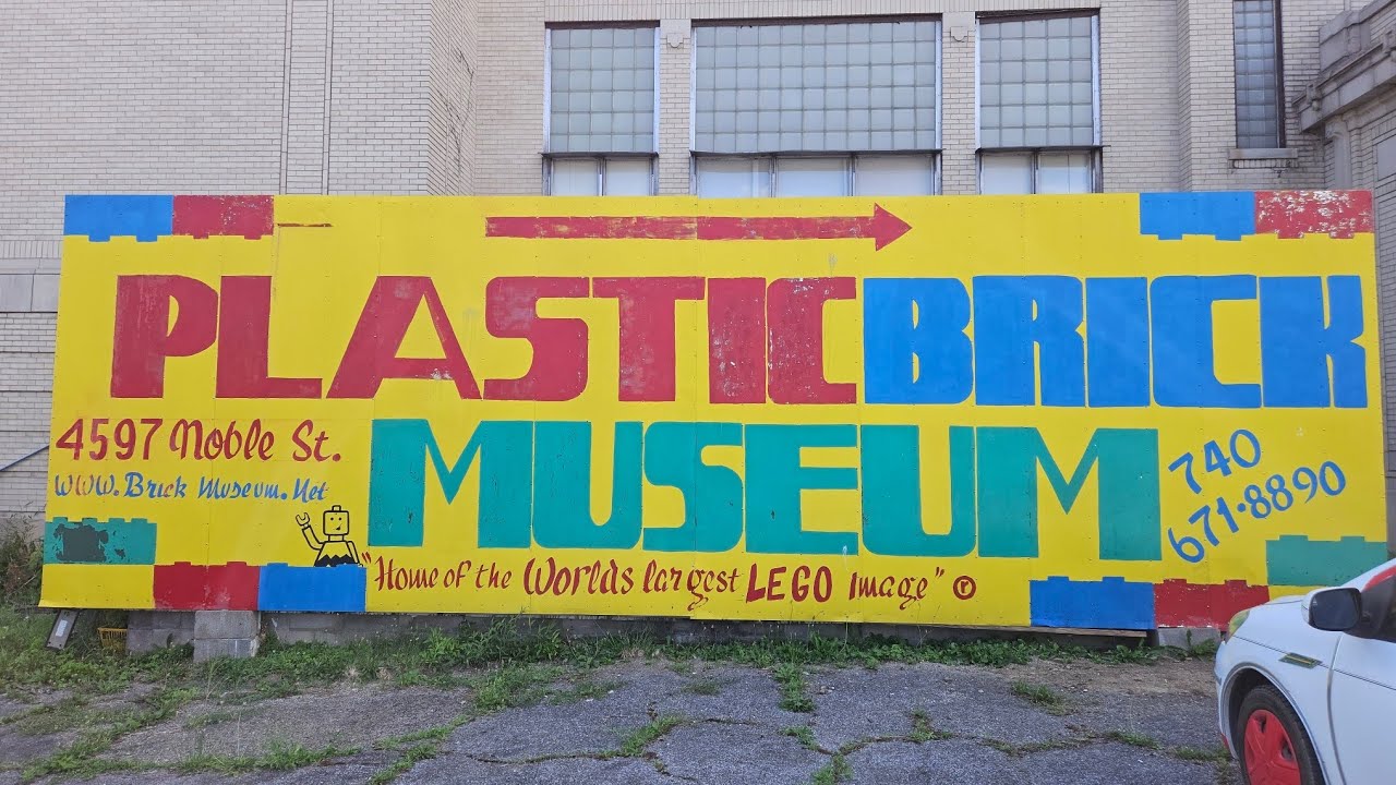 Visiting the Lego Museum in Bellaire, Ohio - YouTube