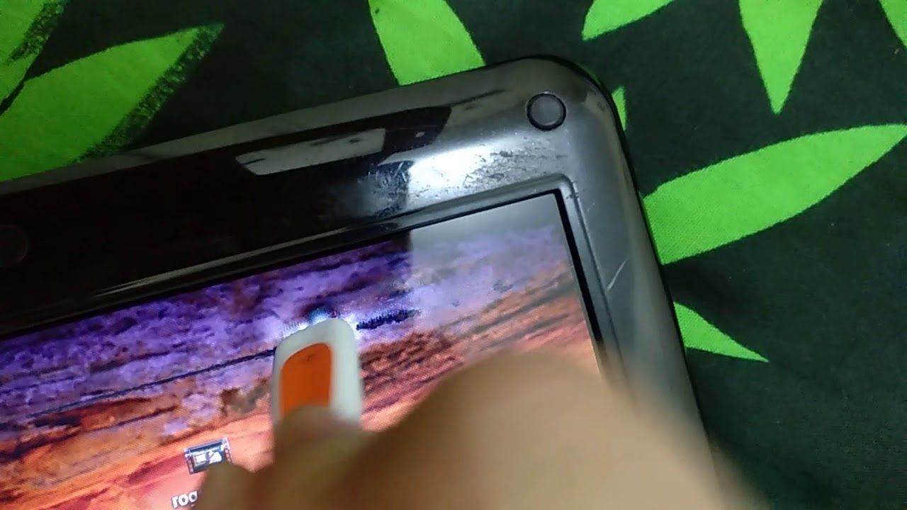 servis layar laptop pecah halus - YouTube