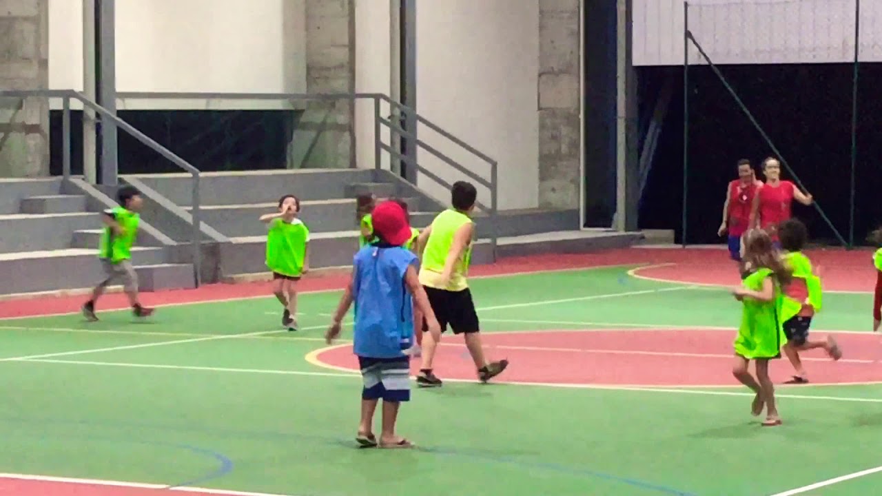 Brincando de queimada russa - YouTube