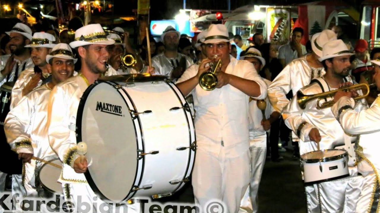 zaffet kfardebian ahla zaffe bi lebnen - YouTube