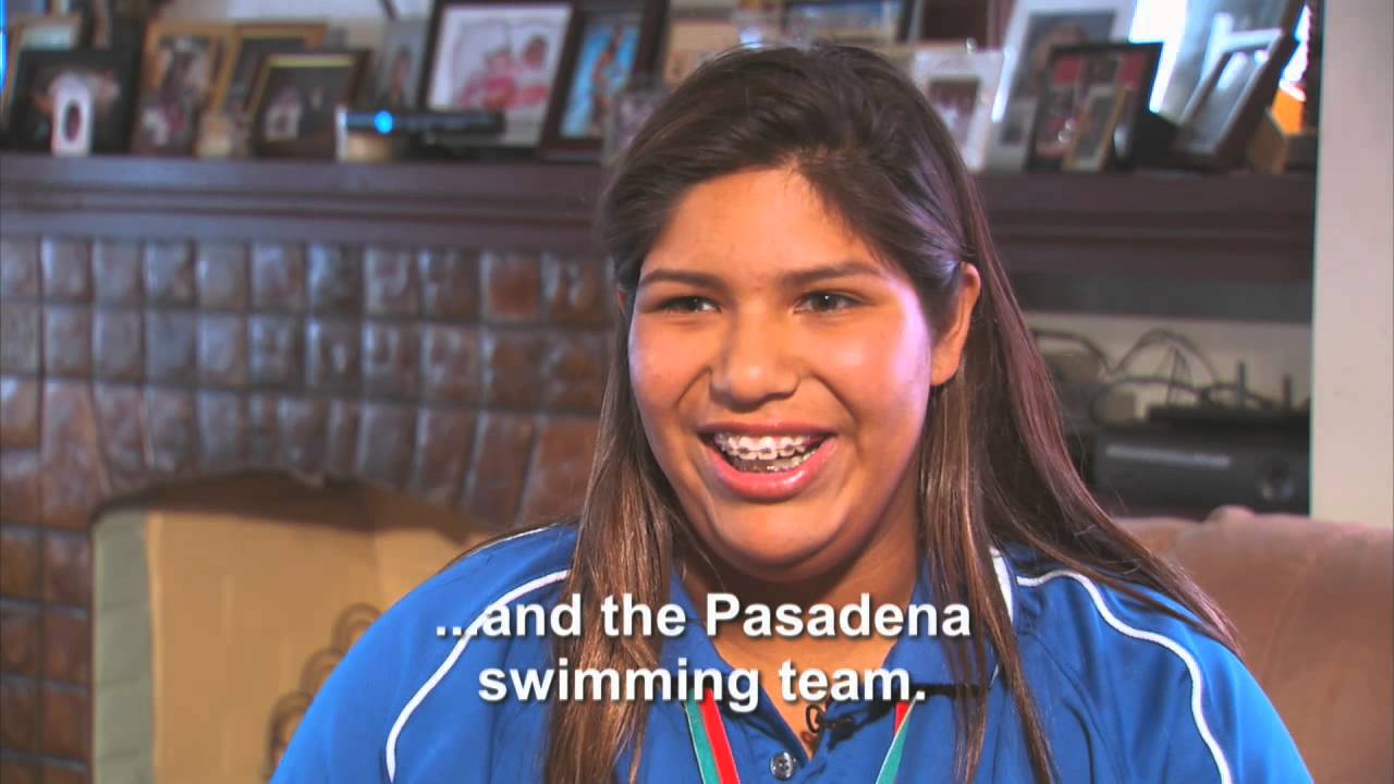 Jenna Ramirez Discovers Her Passion for Swimming - YouTube