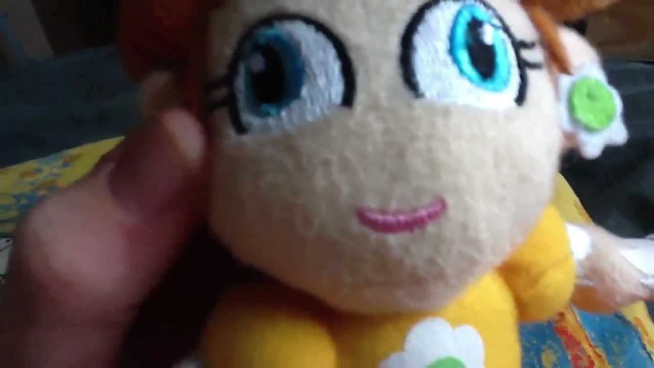 princess daisy plush - YouTube
